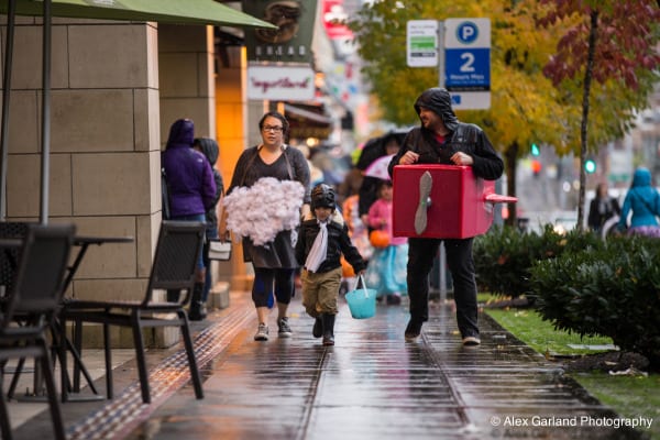 CHS Pics | Hilloween 2014 sploshes through Cal Anderson onto Broadway ...