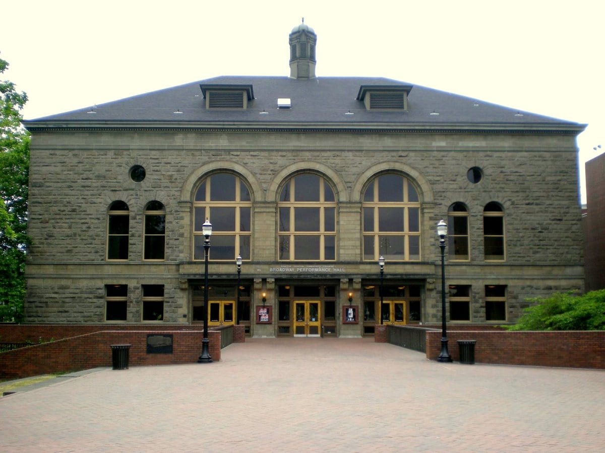 Broadway-Performance-Hall_091023_SAF_Karen-Whitney_00 | CHS Capitol ...